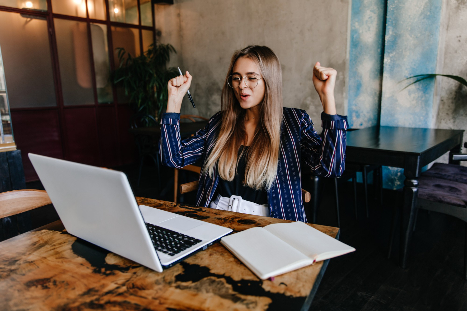How to Write the Perfect Airbnb Description (Templates + Examples 2026